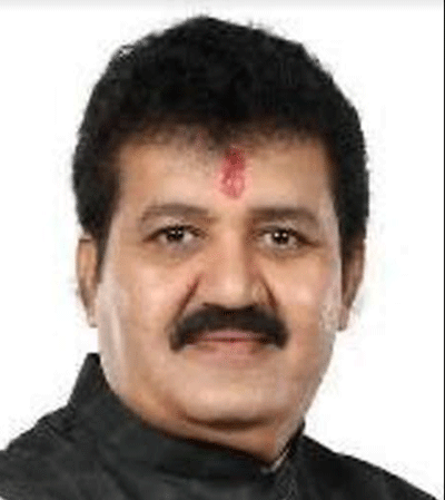 जिल्ह्यात 46 मॉडेल स्कूलची निर्मिती होणार : Sanjay Rathore - Tarun ...