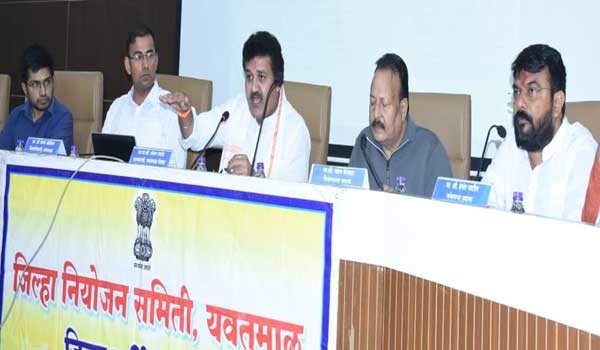 वार्षिक योजना निधी कालमर्यादेत खर्च करा Sanjay Rathore - Tarun Bharat ...