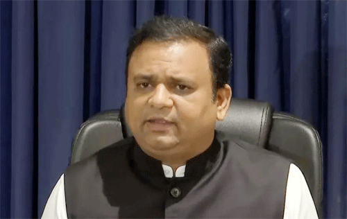 अपात्रेवर योग्य निर्णय घेऊ : Rahul Narvekar - Tarun Bharat Nagpur