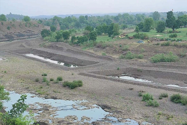 गडगा नदीत अवैधपणे Gadga river-dug small ponds - Tarun Bharat Nagpur