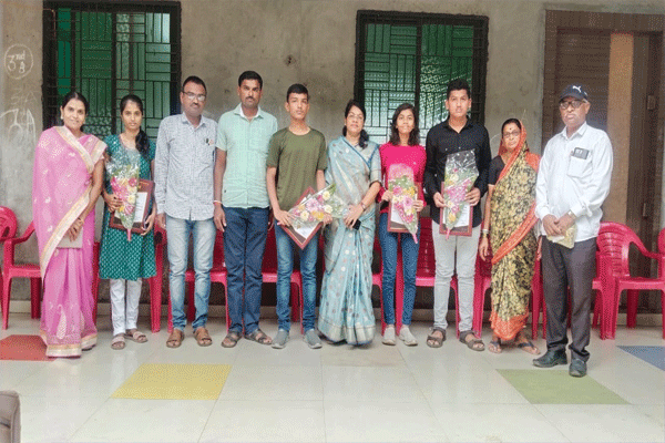 गुणवंत विद्यार्थ्यांचा महेश रत्न Mahesh Ratna Award - Tarun Bharat Nagpur