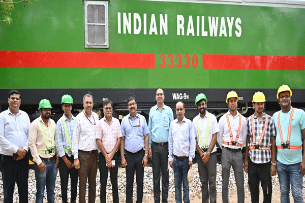 अजनीचे Ajni Loco Cab - Tarun Bharat Nagpur