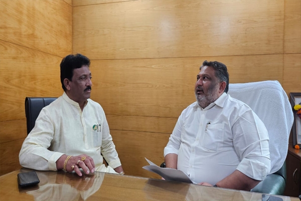 आता नोंदणीसाठी ठेकेदाराचे ९० rajesh-bakane - Tarun Bharat Nagpur